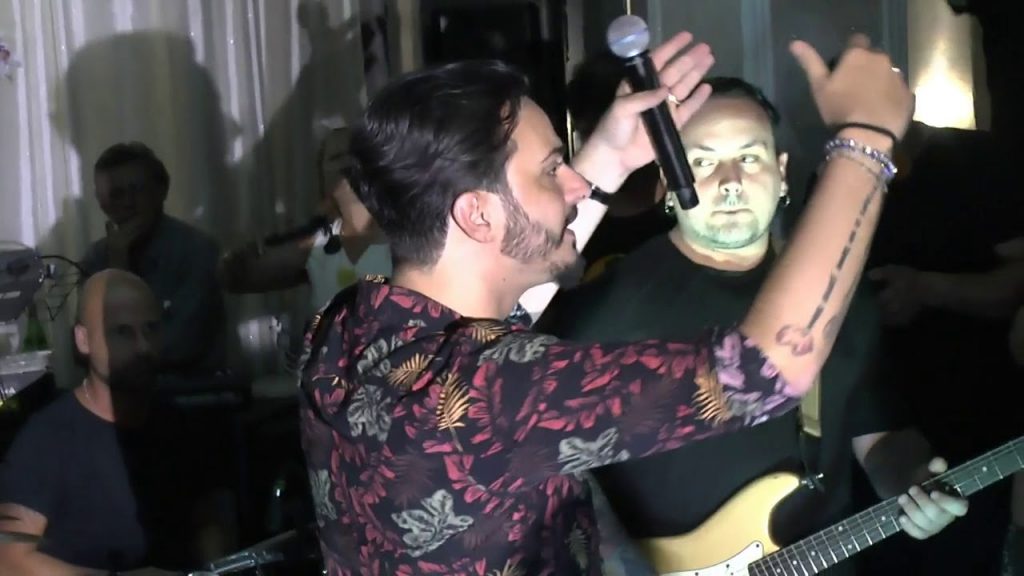 Tony Colombo, nuovo concerto abusivo a Ercolano e il sindaco Ciro ...